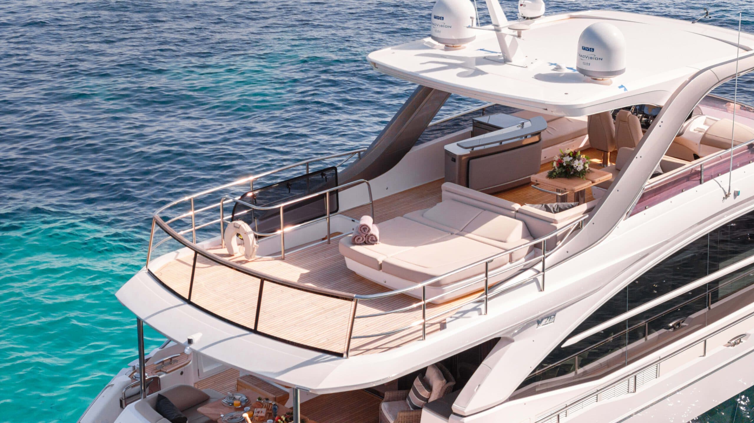 Yacht MIO BARCO, Princess | CHARTERWORLD Luxury Superyacht Charters